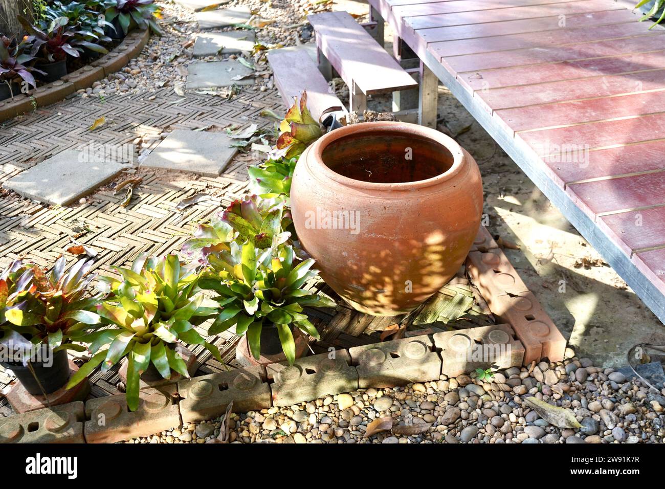 Big glass jar tap hi-res stock photography and images - Alamy