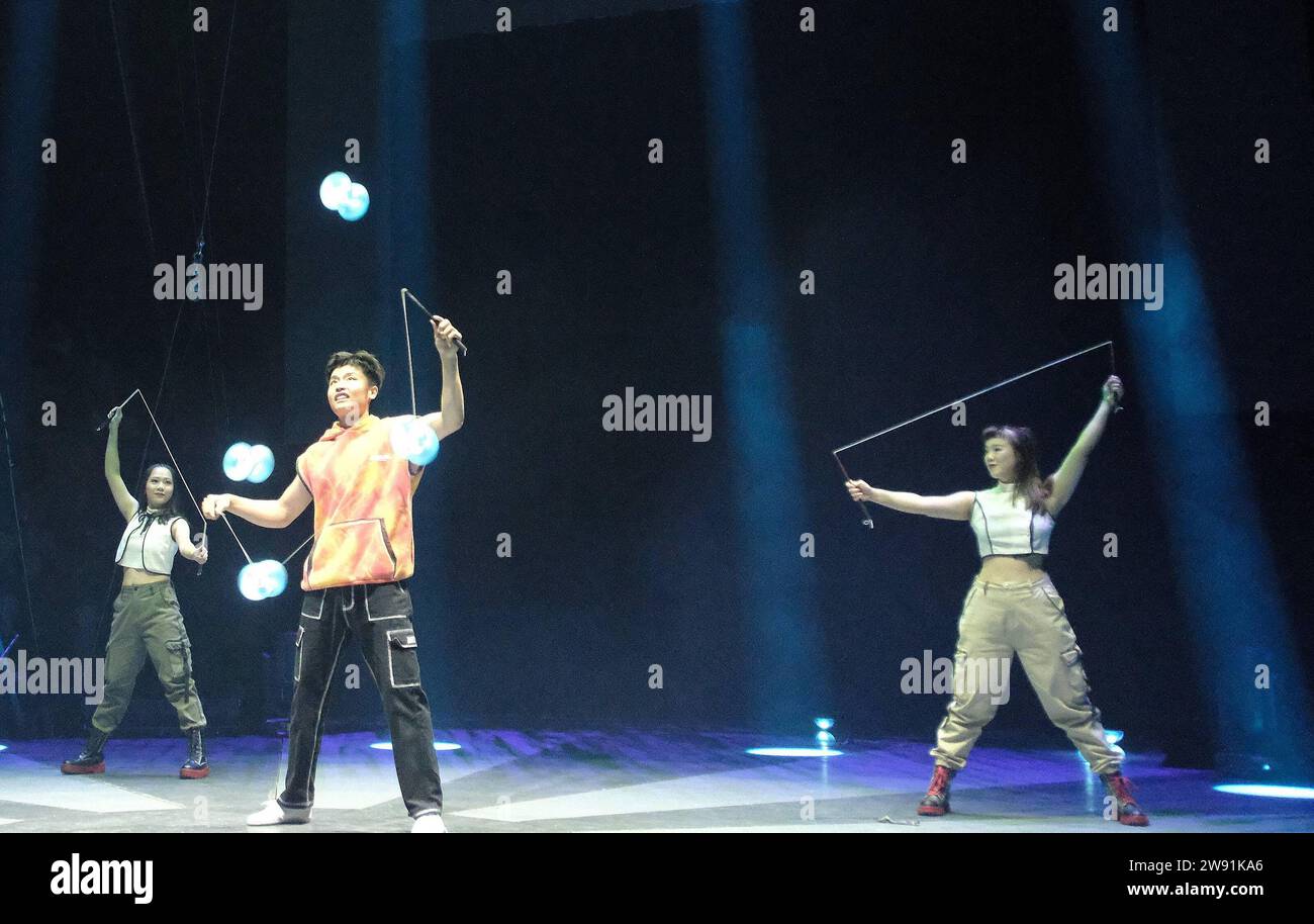 22.12.2023 Kassel Zirkus FlicFlac 13. Festival der Artisten - Flic Flac ...