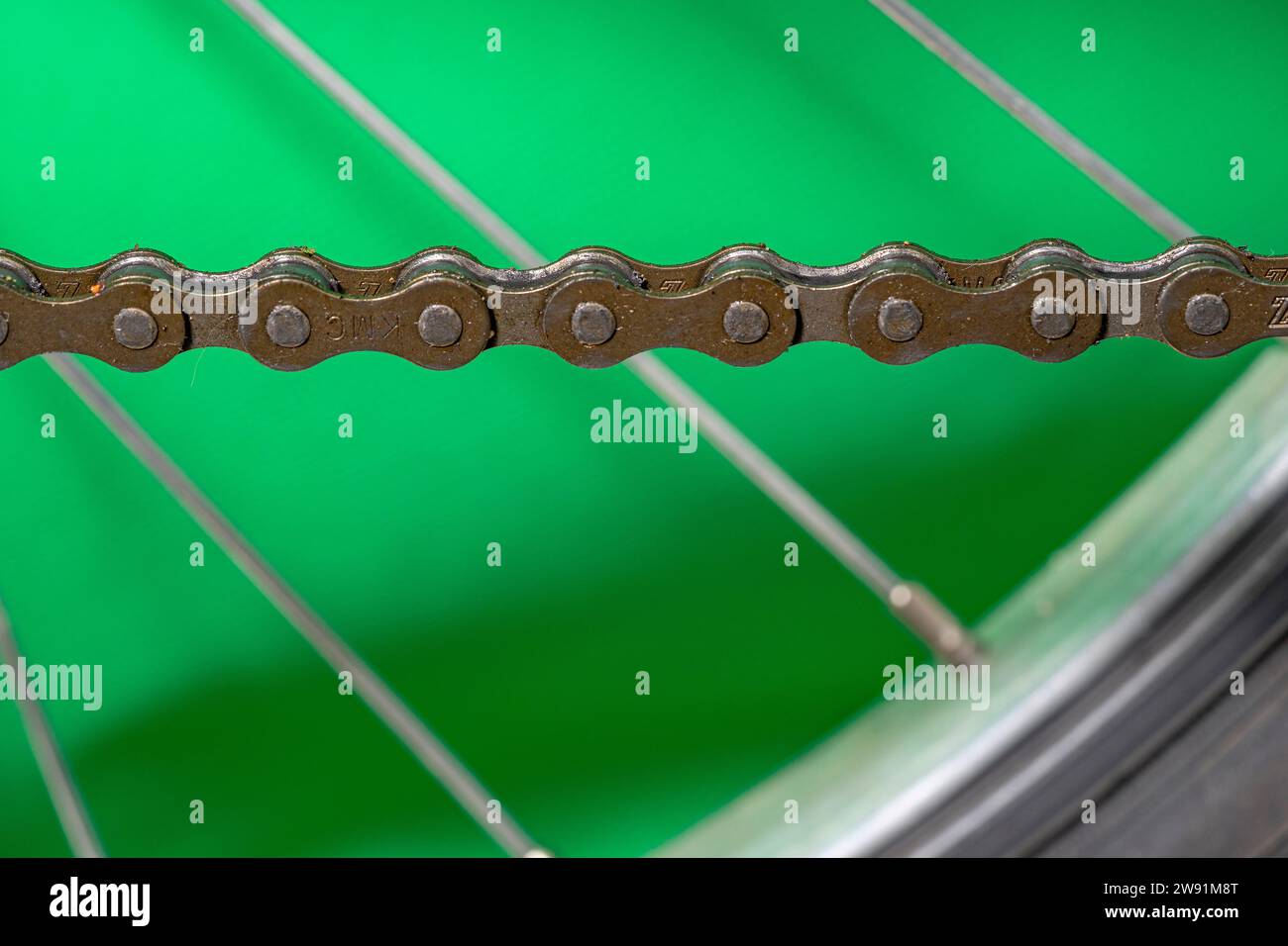 detail of bicycle transmission chain bob green background Stock Photo ...