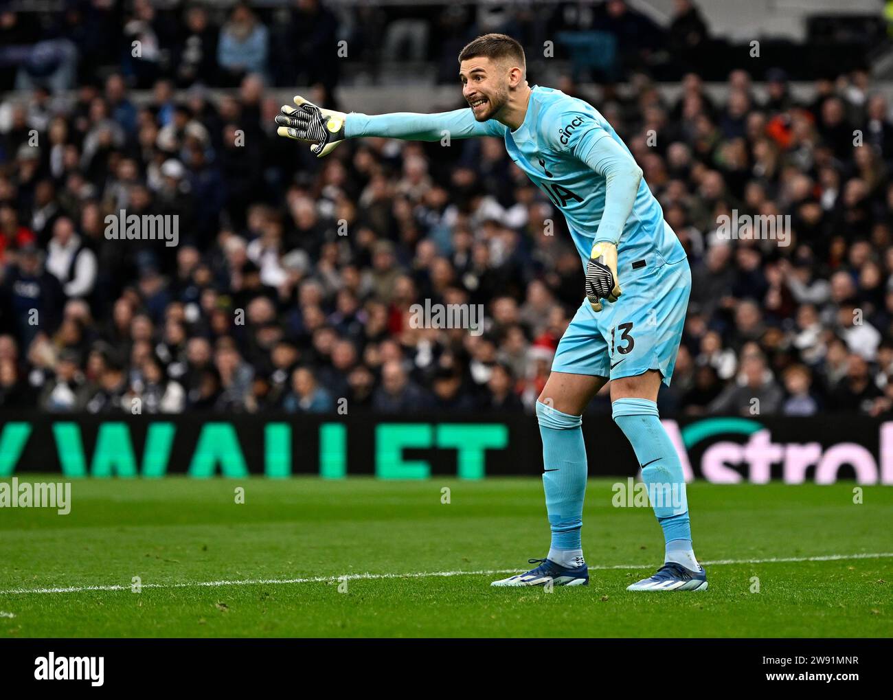 Guglielmo vicario tottenham hotspur hi-res stock photography and images ...