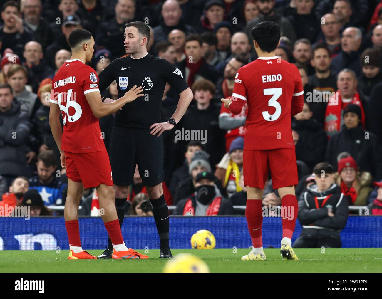 Var referee liverpool hi-res stock photography and images - Alamy