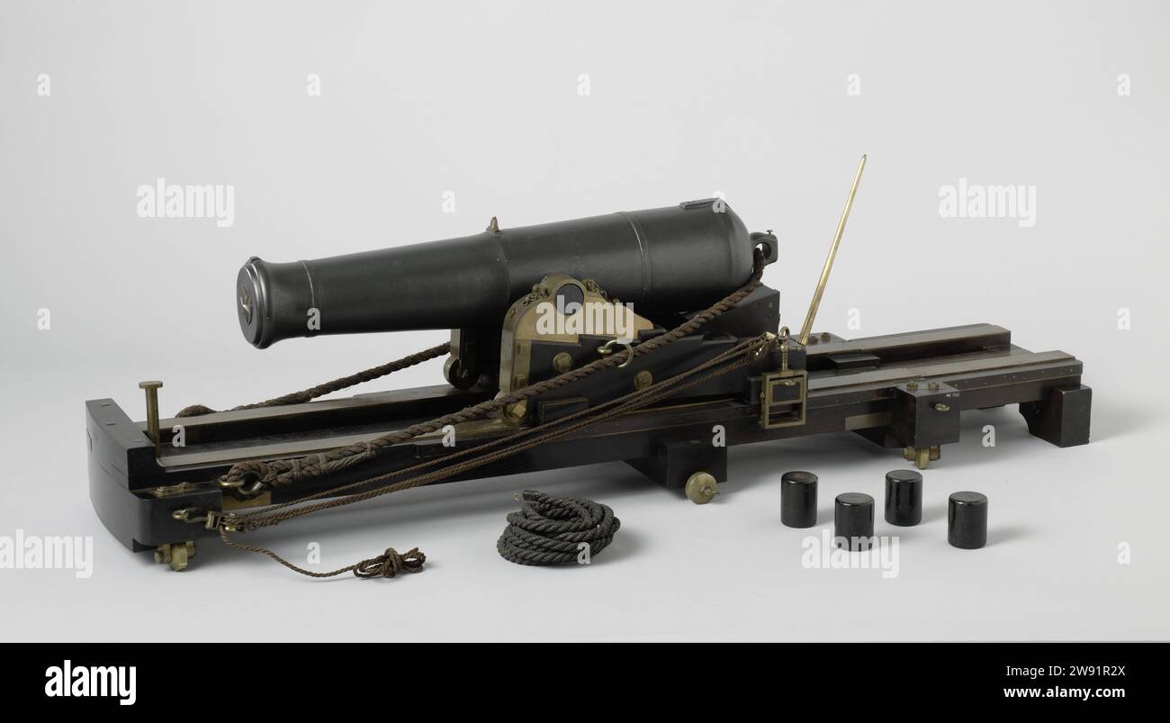 Model of an 80-Pounder Shell Gun on a Pivot on a Ship Deck, Rijkswerf ...