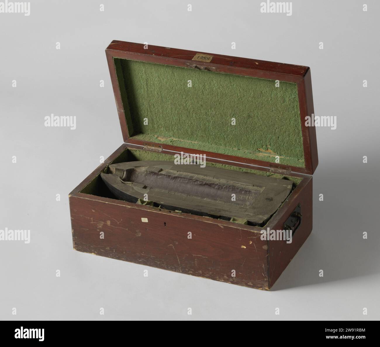 23-cm Segment Shell in a Wooden Box, W.G. Armstrong & Co, 1868 grenade ...