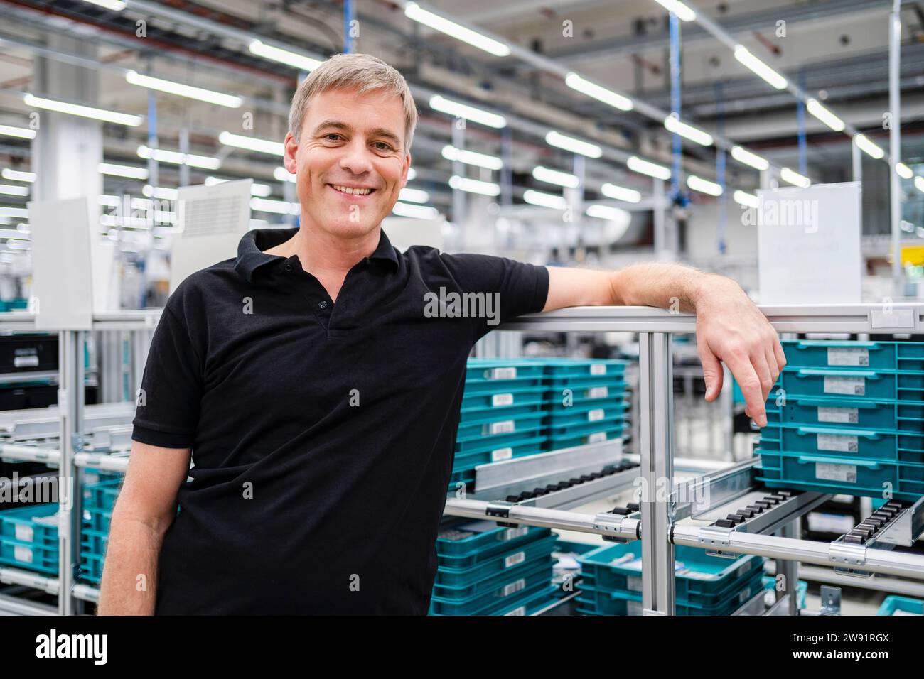 Portrait black male factory hi-res stock photography and images - Alamy