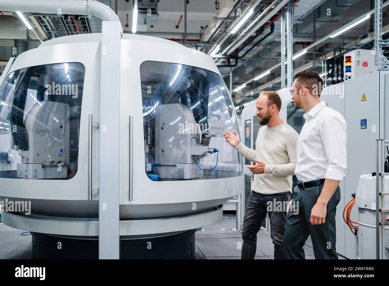 Machine shop management hi-res stock photography and images - Alamy