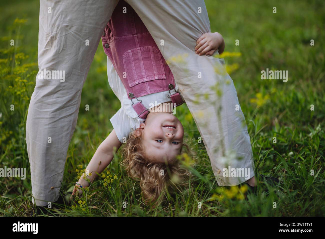 Legs looking down hi-res stock photography and images - Alamy