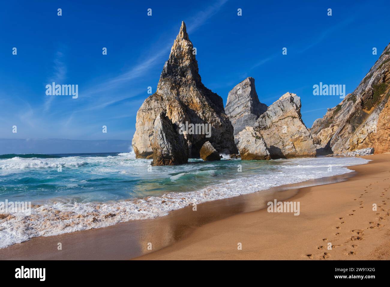 Praia da ursa, portugal hi-res stock photography and images - Alamy