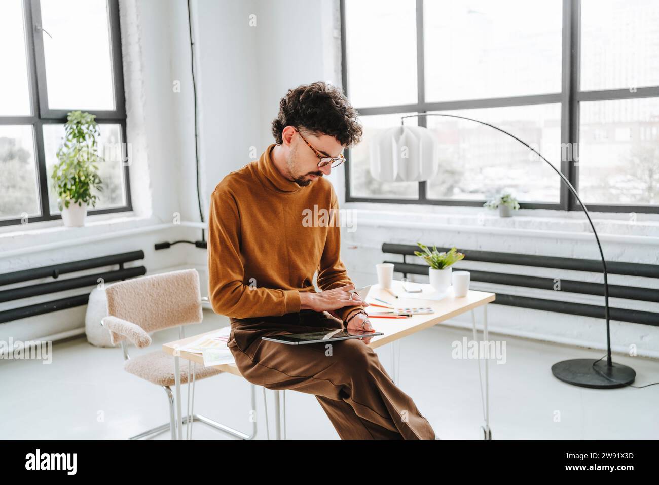Graphic designer workplace color hi-res stock photography and images ...