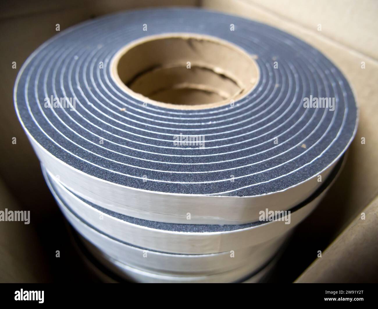 Fixing windows hi-res stock photography and images - Alamy