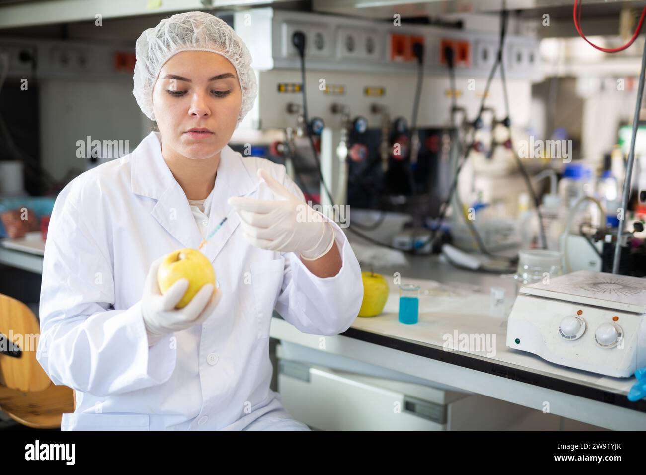 Young woman chemist makes hi-res stock photography and images - Alamy