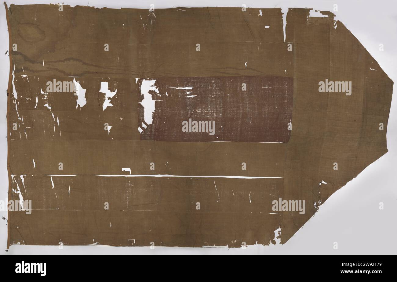 Fragment of a Flag, anonymous, 1600 - 1700 flag Large fragment of a ...