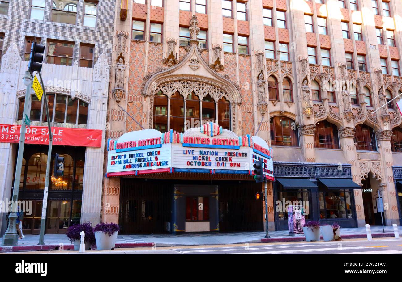 Los Angeles, California:UNITED ARTISTS Theatre, historic Theatre at 921 S. Broadway in the ...