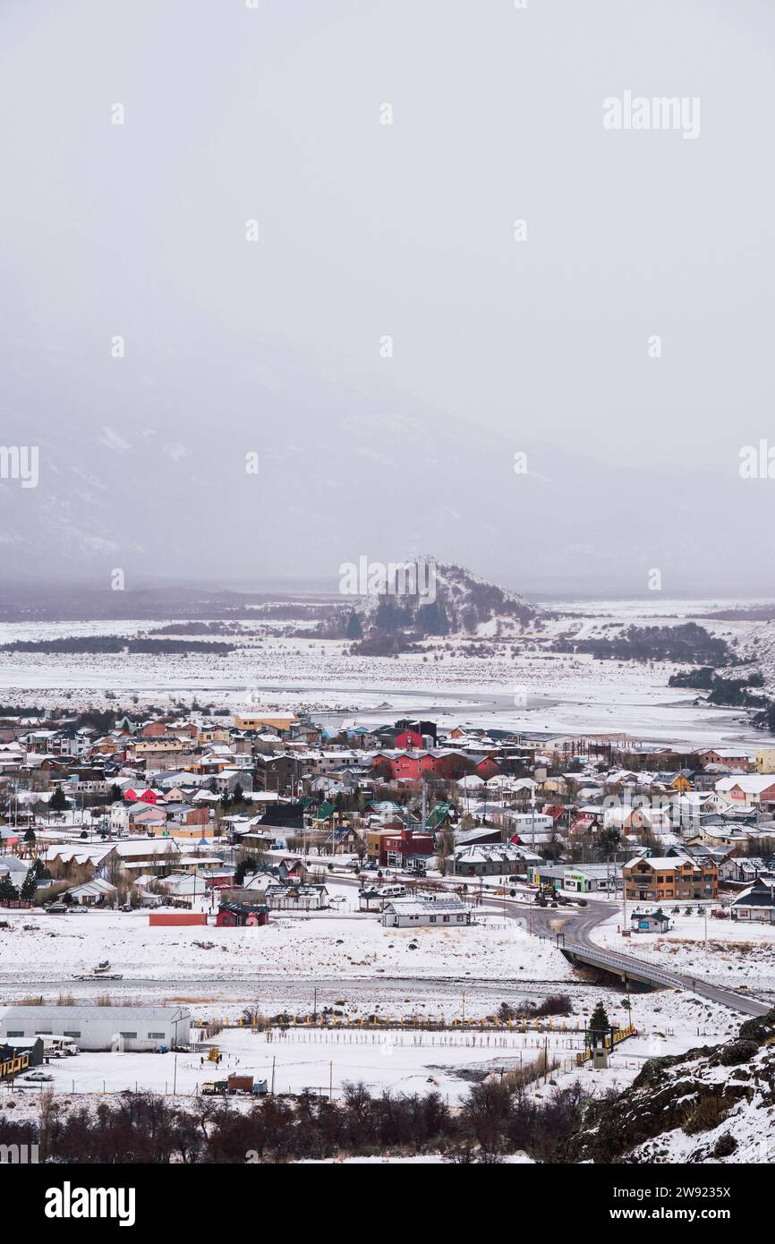 Structure under snow hi-res stock photography and images - Alamy