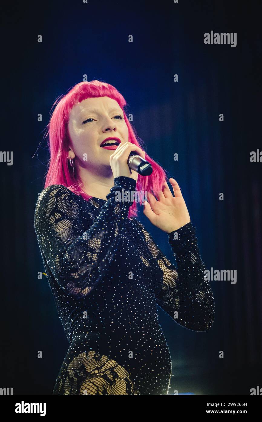 Zurich, Switzerland. 15th, December 2023. The Enligsh group Sophie and ...