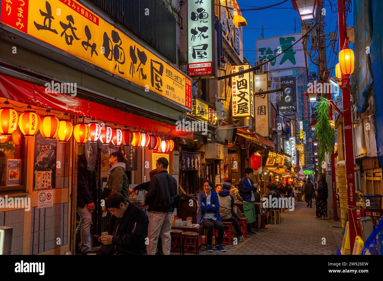 Omoide Yokocho, Shinjuku, Tokyo, Japan Stock Photo - Alamy