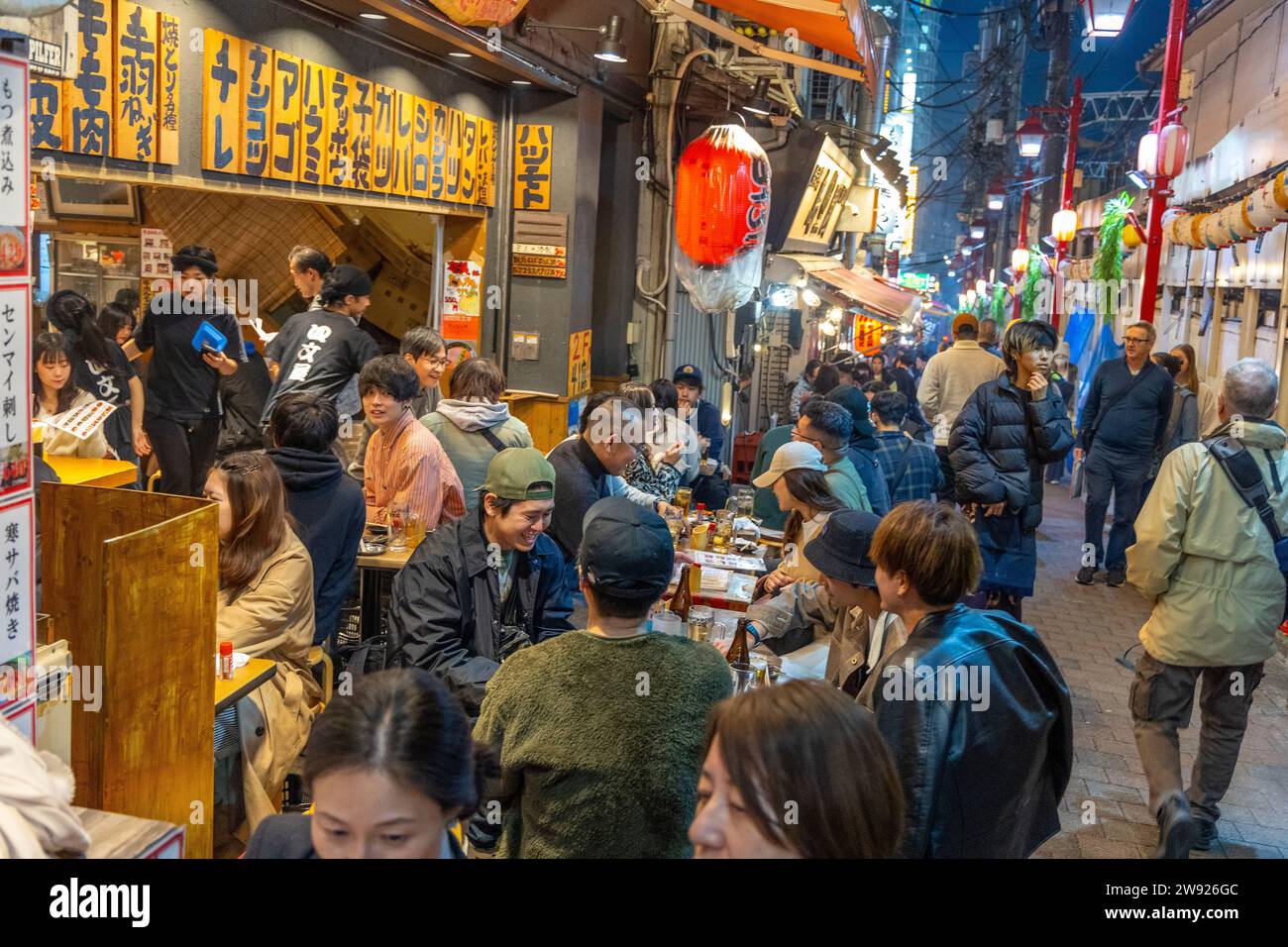 Omoide Yokocho, Shinjuku, Tokyo, Japan Stock Photo - Alamy