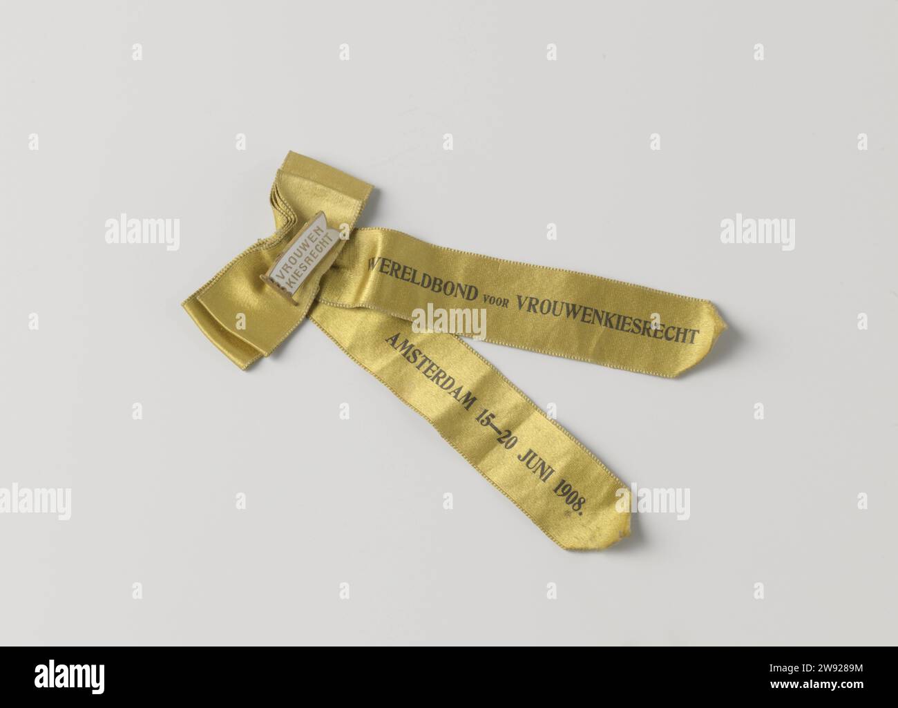 White suffrage pin hi-res stock photography and images - Alamy