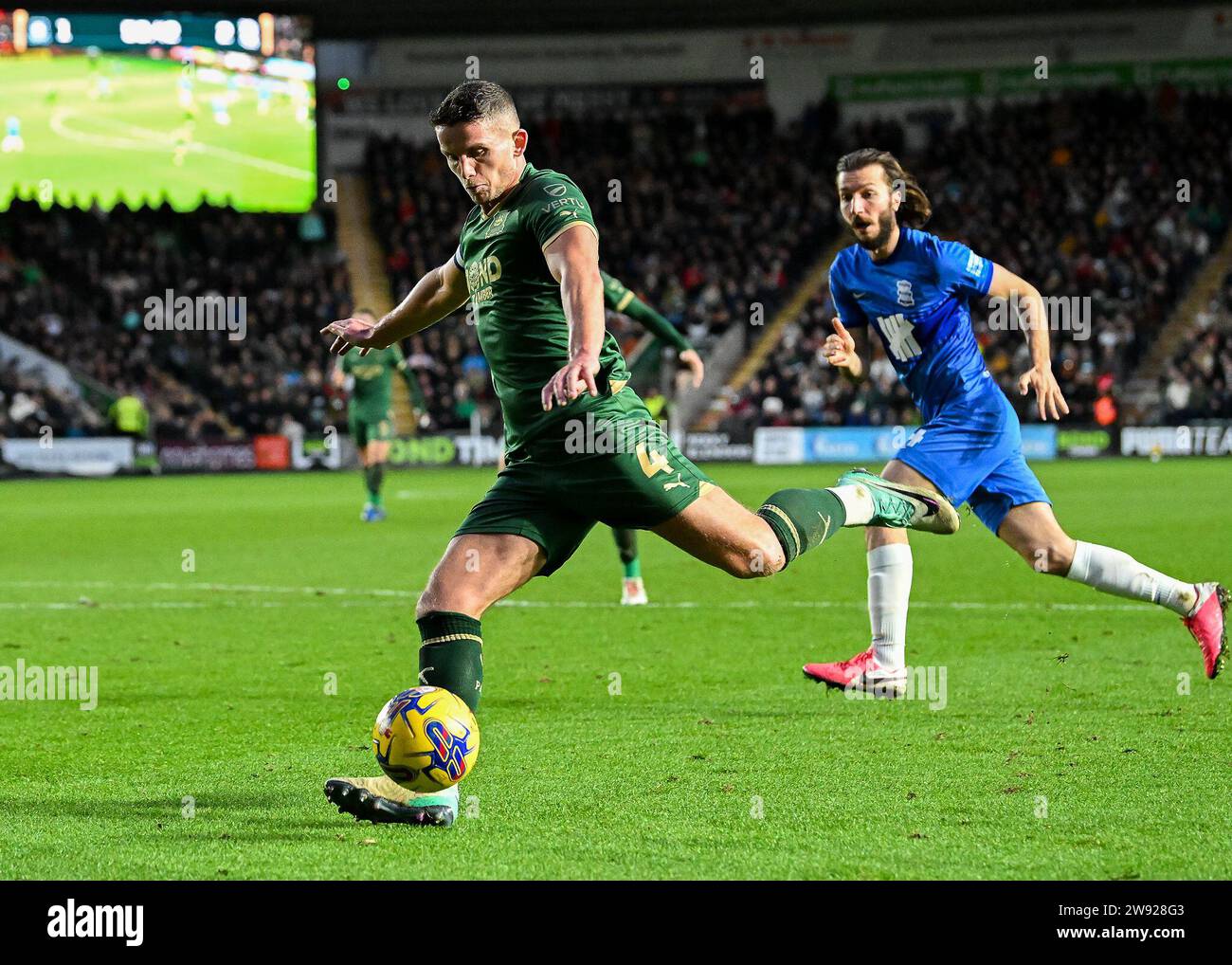Jordan Houghton #4 of Plymouth Argyle takes a shoot during the Sky Bet ...