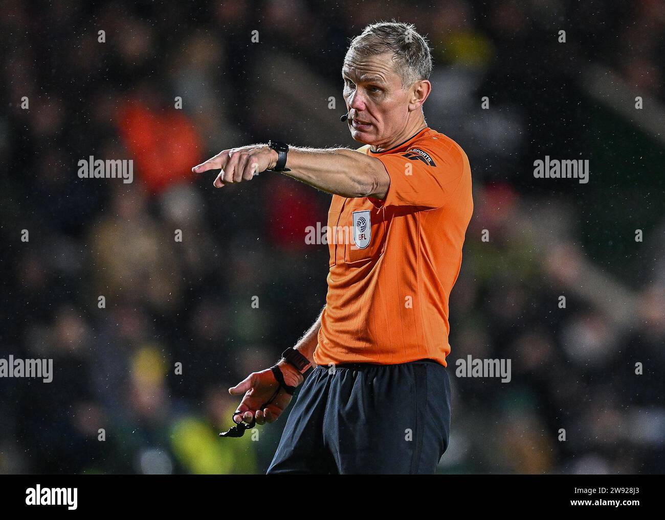 March referee GRAHAM SCOTT during the Sky Bet Championship match ...