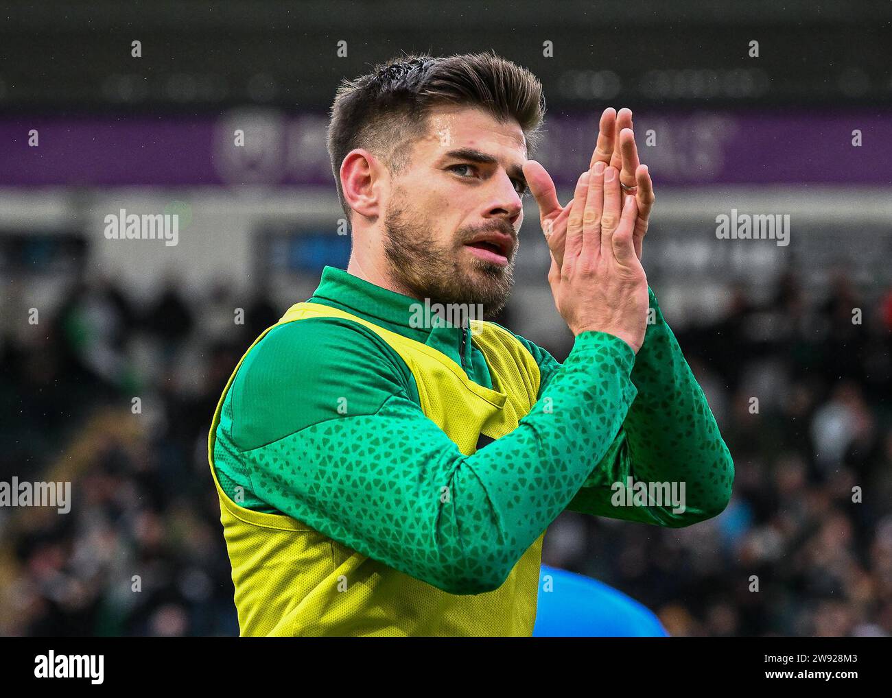 Joe Edwards #8 of Plymouth Argyle applauding, clapping during the Sky ...