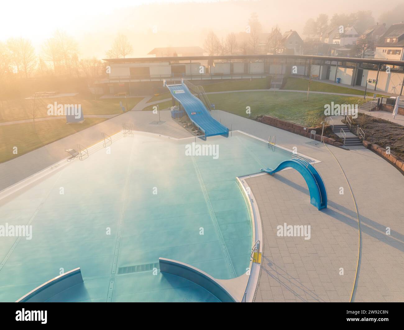 Catch pool hi-res stock photography and images - Alamy