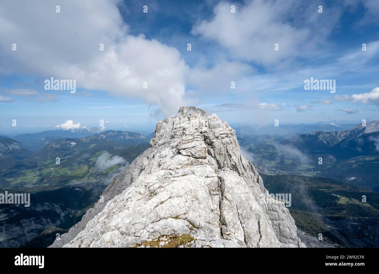 Narrow rocky ridge of the Watzmann, Watzmann crossing to the Watzmann ...