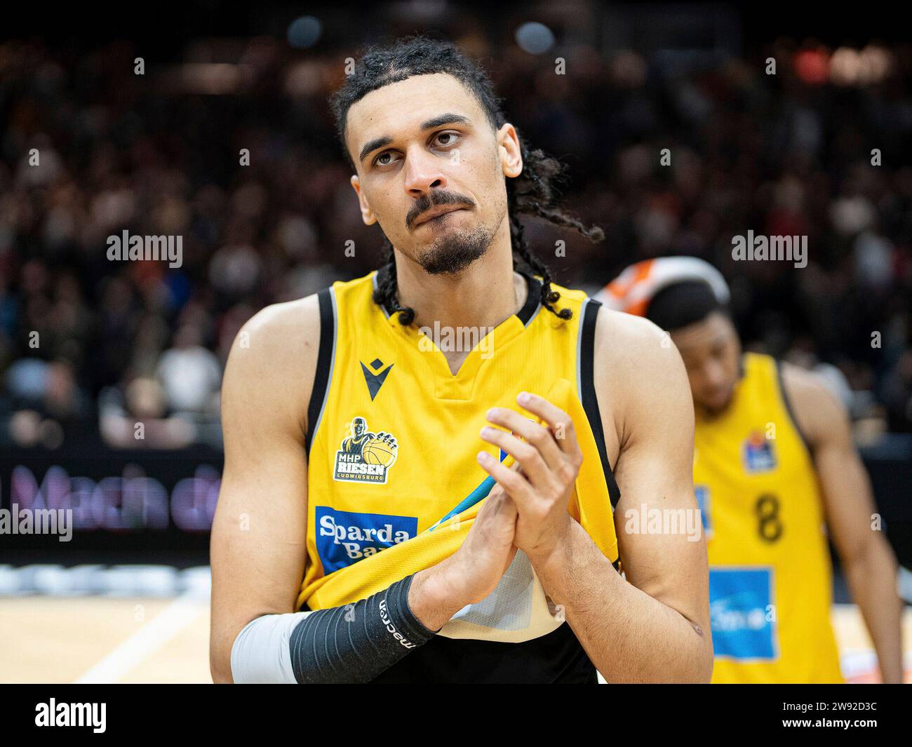 Braunschweig, Deutschland. 23rd Dec, 2023. Jonathan Baehre (Nr. 1 MHP ...