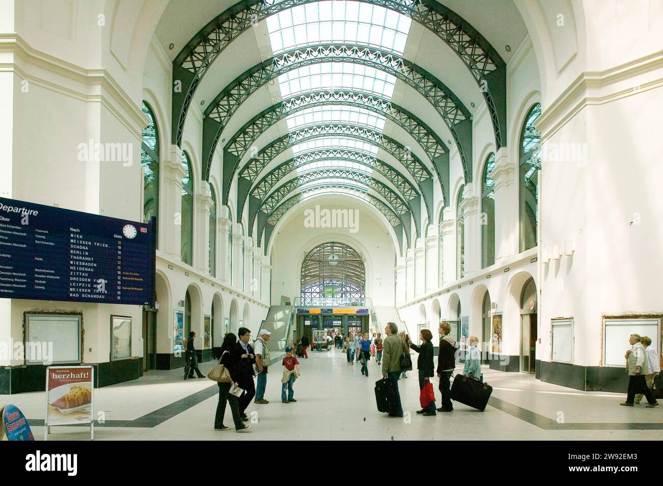 Dresden central station roof hi-res stock photography and images - Alamy