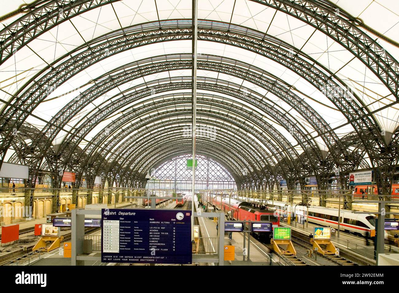Dresden central station roof hi-res stock photography and images - Alamy