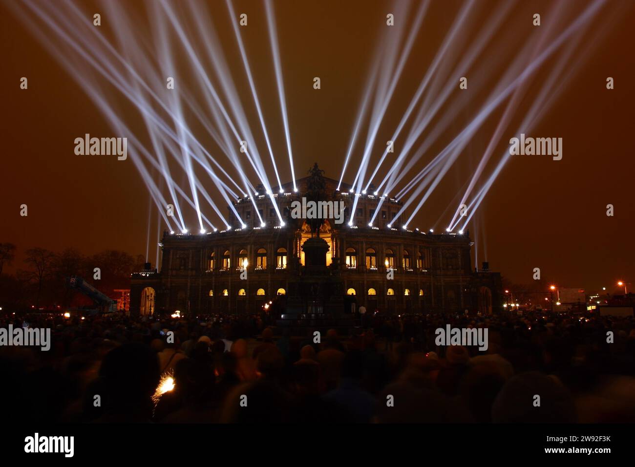 Warm light courtyard view hi-res stock photography and images - Alamy