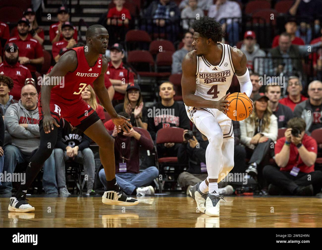 Rutgers Scarlet Knights forward Mawot Mag (3) defends Mississippi State ...