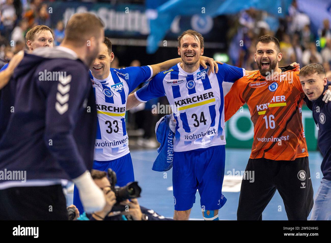 Die Spieler des TVB Stuttgart jubeln, positive Emotionen, Marino Maric ...