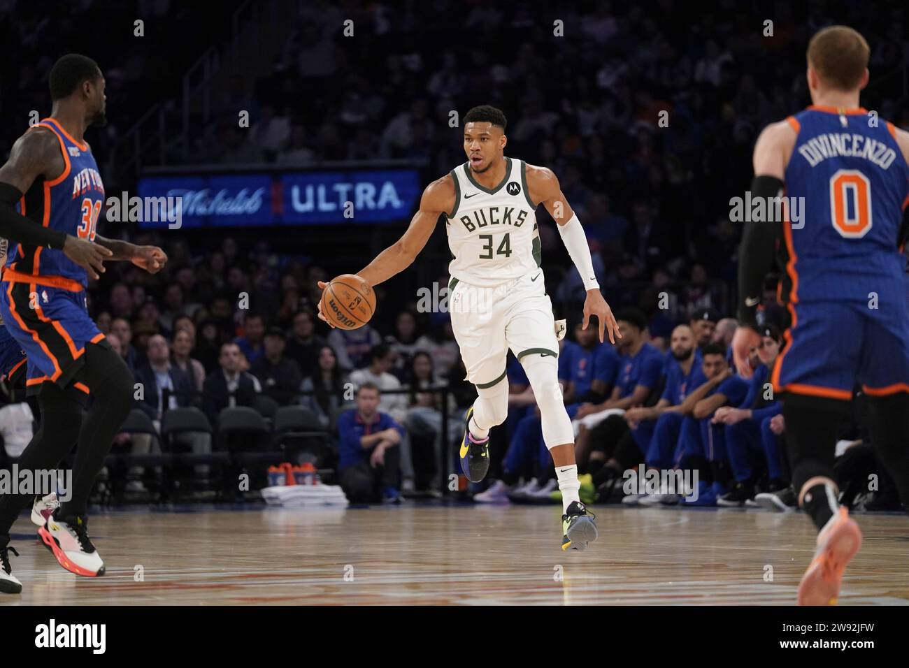 Milwaukee Bucks forward Giannis Antetokounmpo (34) dribbles the ball ...