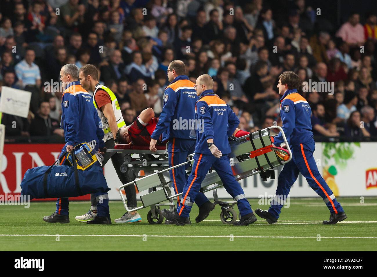 Paris la defense arena rugby hi-res stock photography and images - Alamy