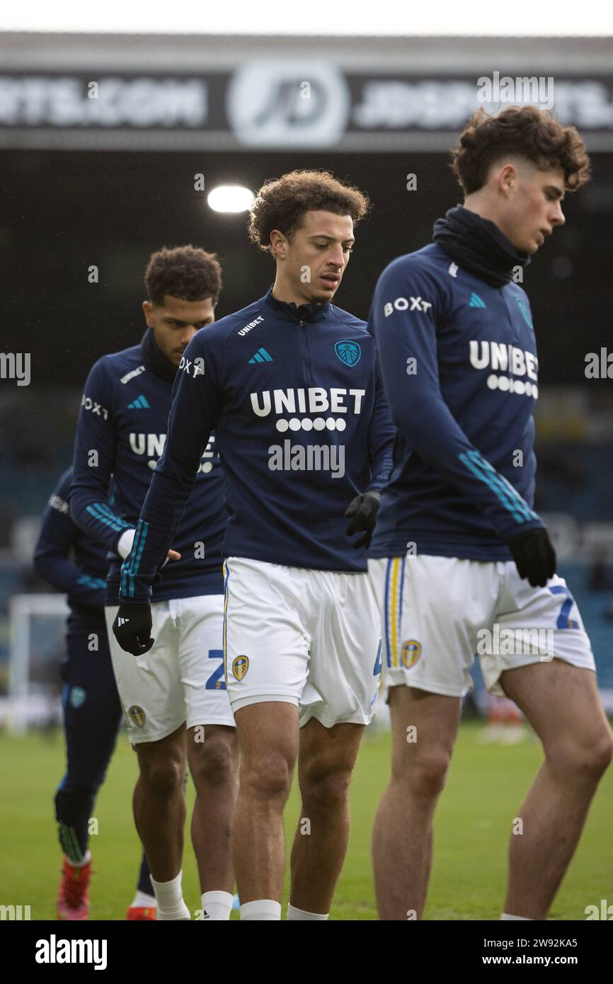 Leeds, UK. 23rd Dec 2023. Ethan Ampadu of Leeds United warms up with ...