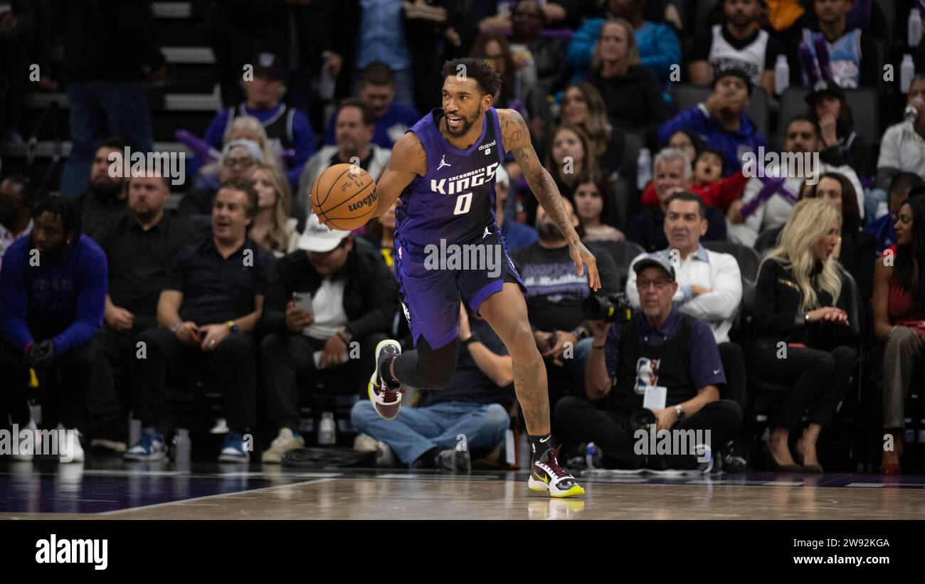 Sacramento Kings guard Malik Monk (0) brings the ball up court in the ...
