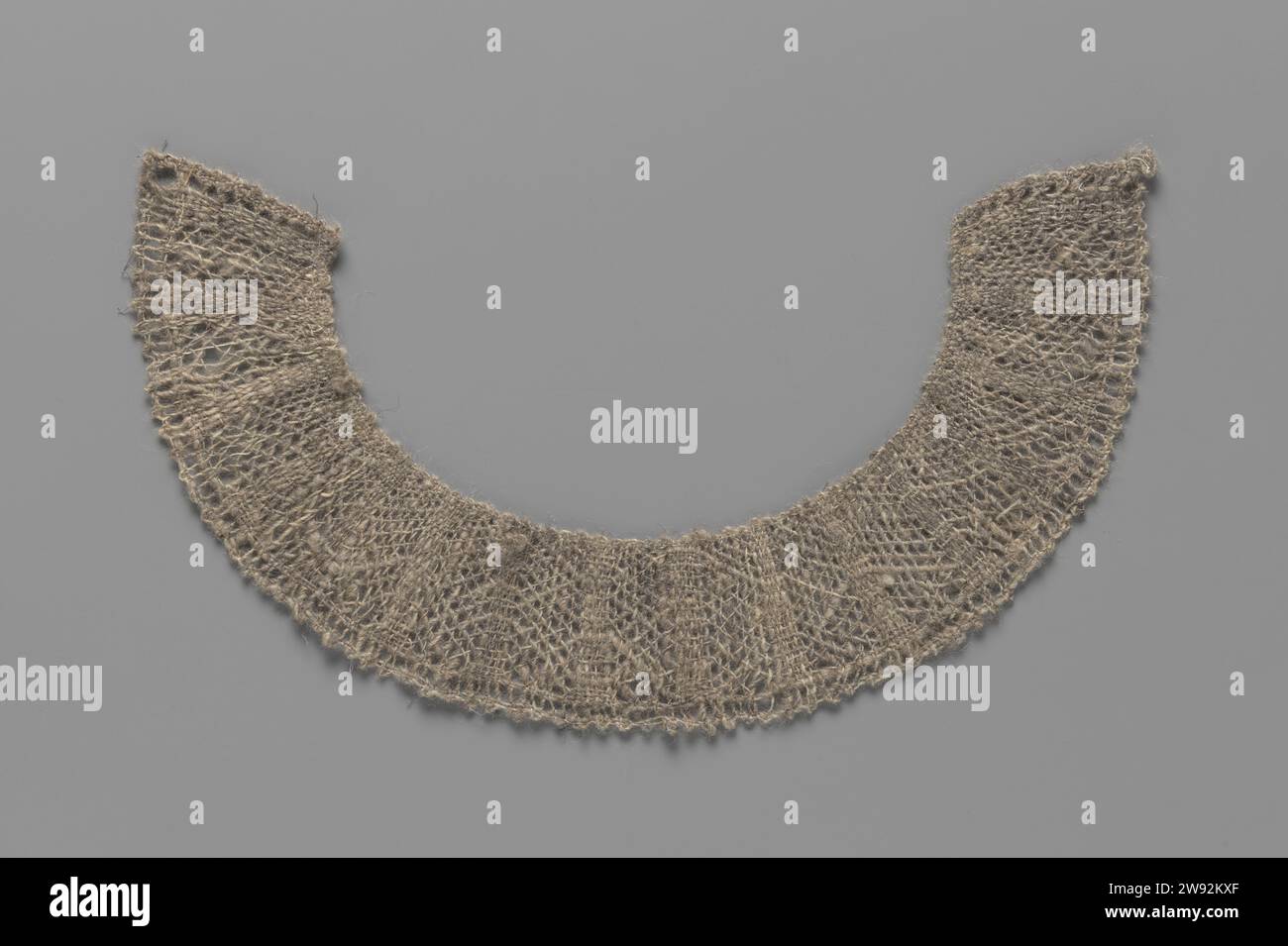 Kloskant collar made from gray wool, M. Schutten-Putters, c. 1925 - c ...