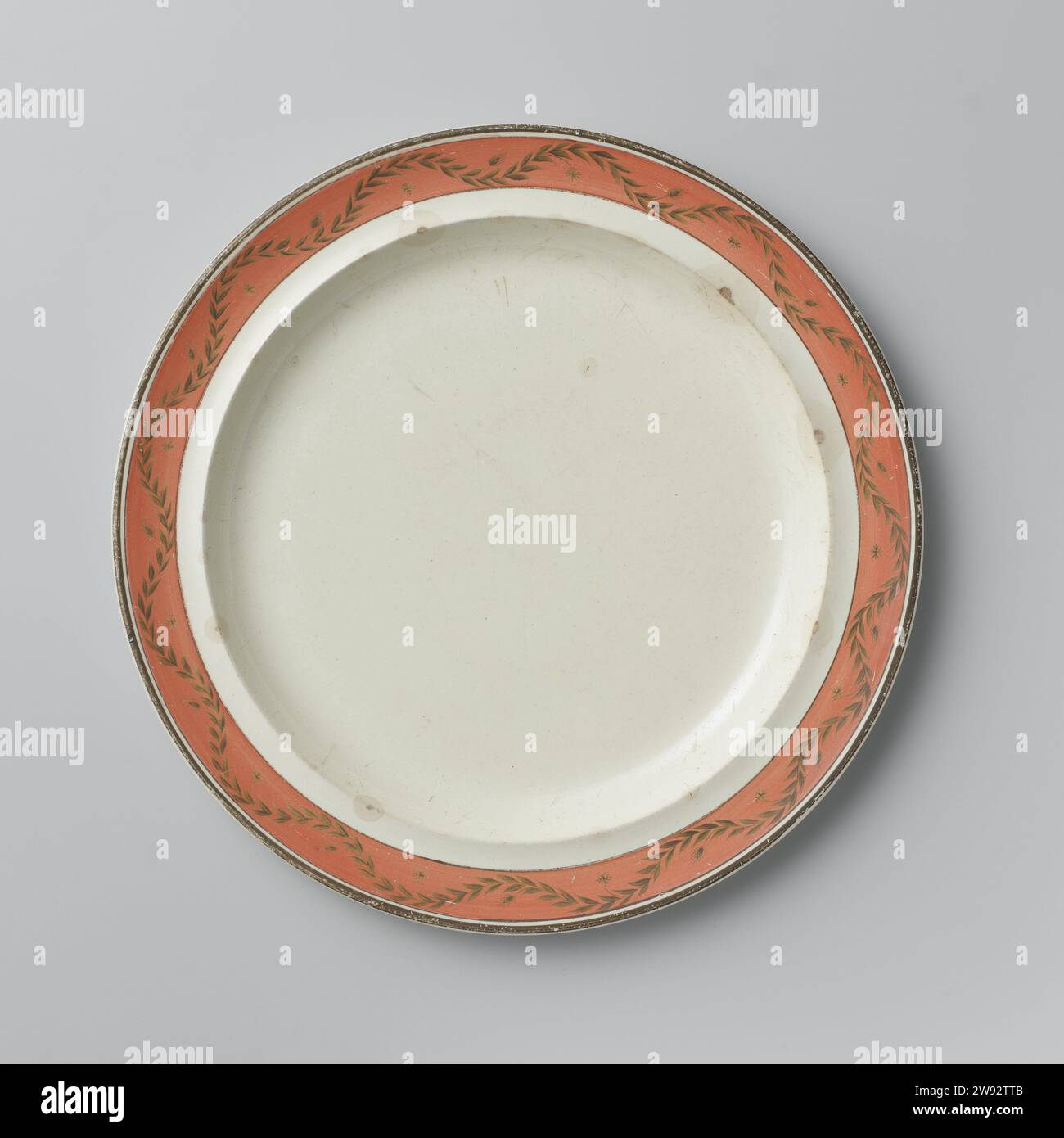 Round plate of hard baked pottery; Wedgwood Creamware, Wedgwood, c ...