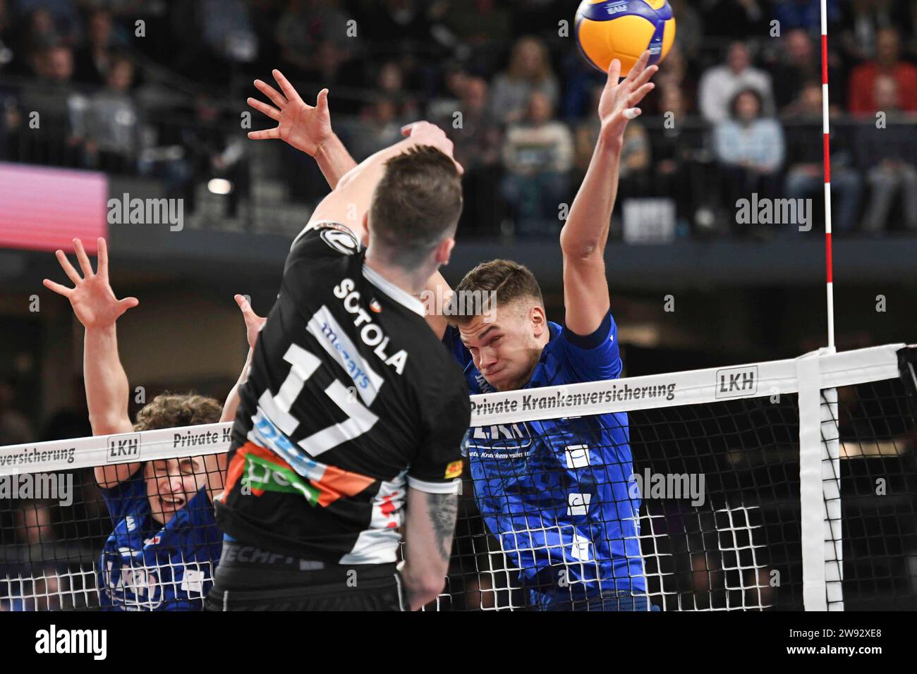 23.12.2023, LKH Arena, Lueneburg, GER; 1. VBL, SVG Lueneburg vs Berlin ...