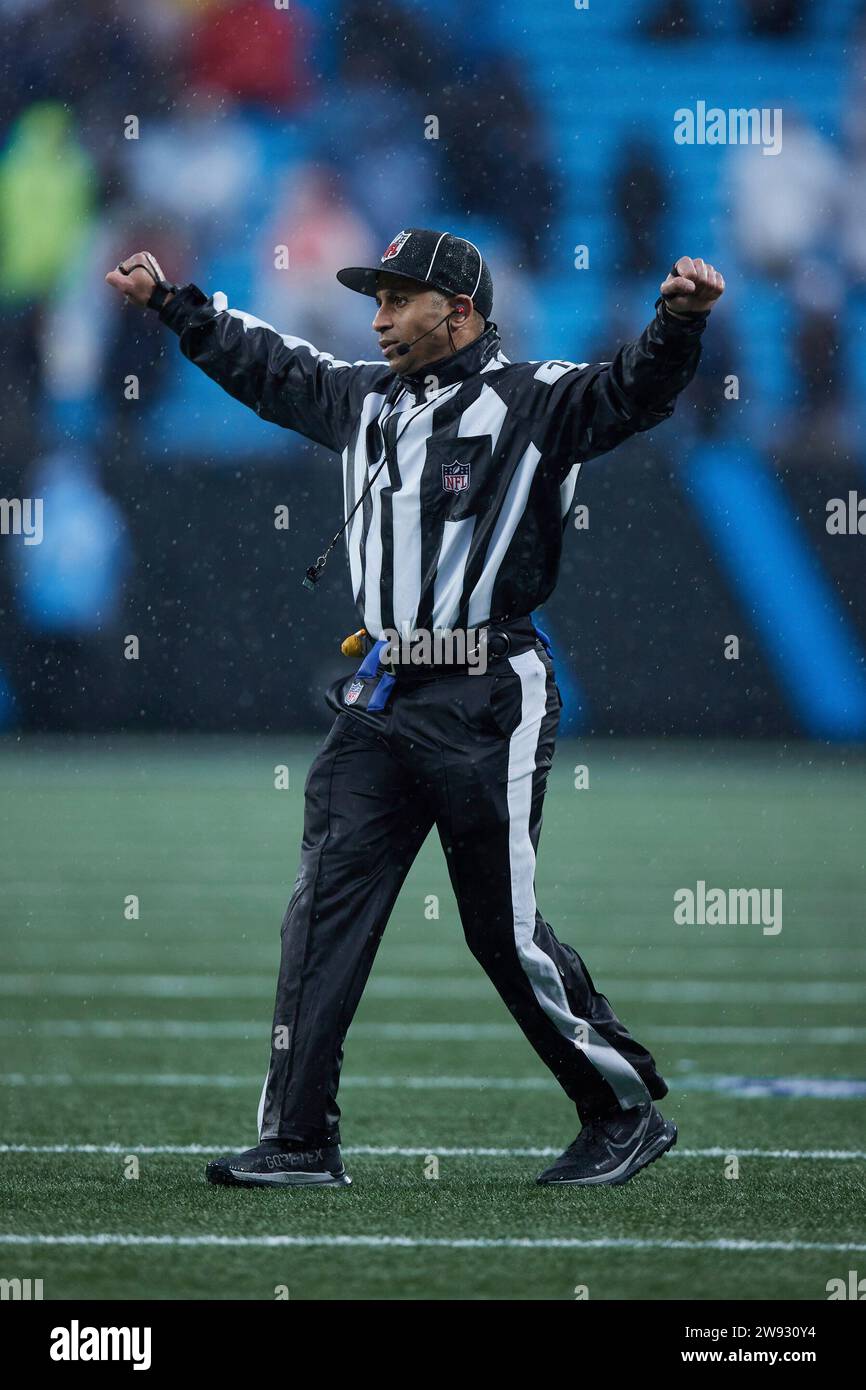 Side judge Dominique Pender (114) at work during an NFL football game ...