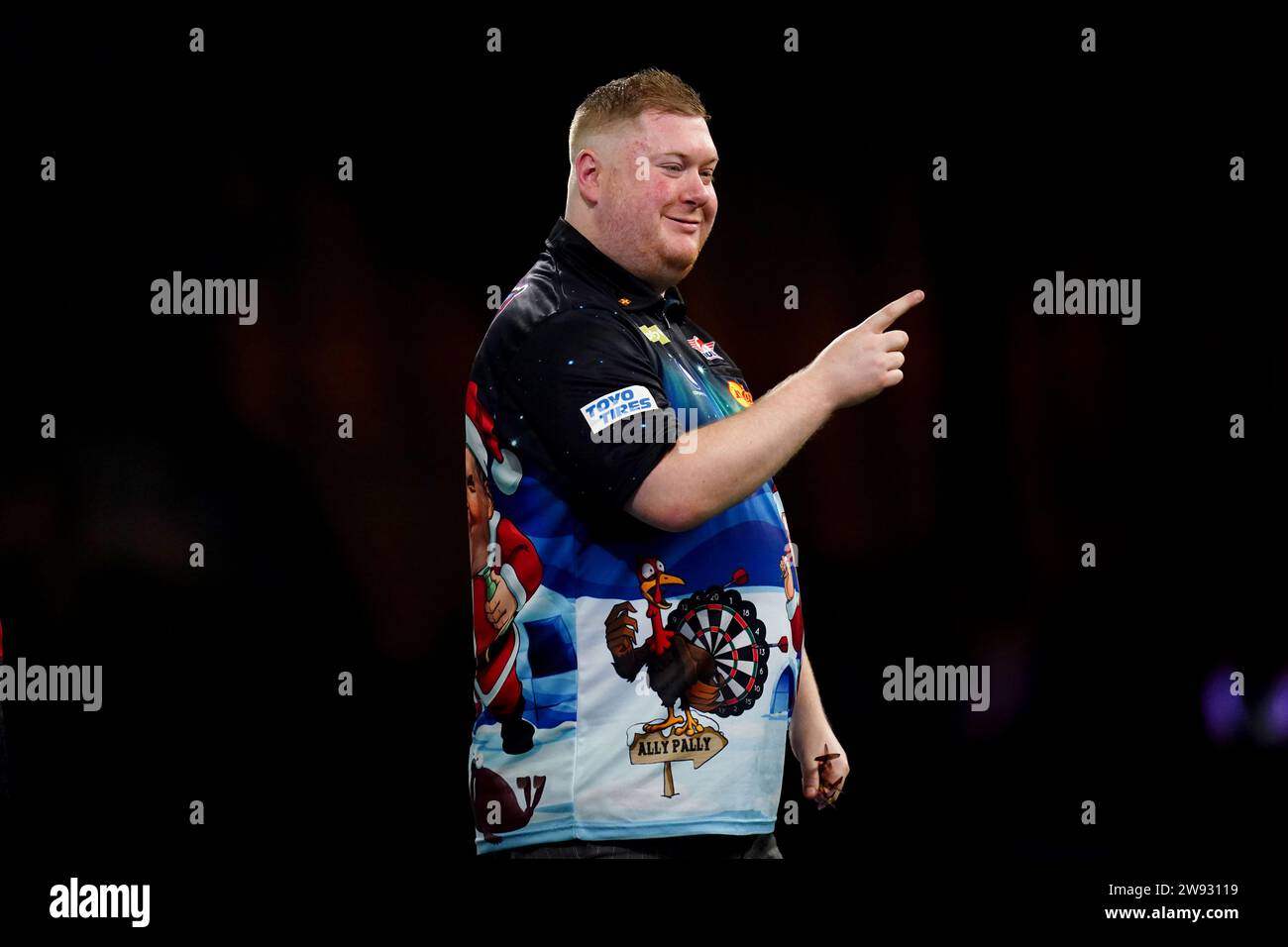 Ricky Evans celebrates his victory over Nathan Aspinall on day nine of ...