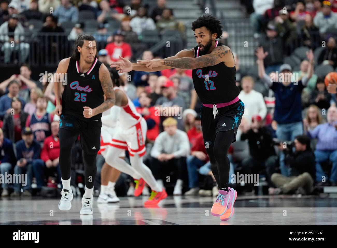 Florida Atlantic guard Jalen Gaffney (12) celebrates after scoring ...