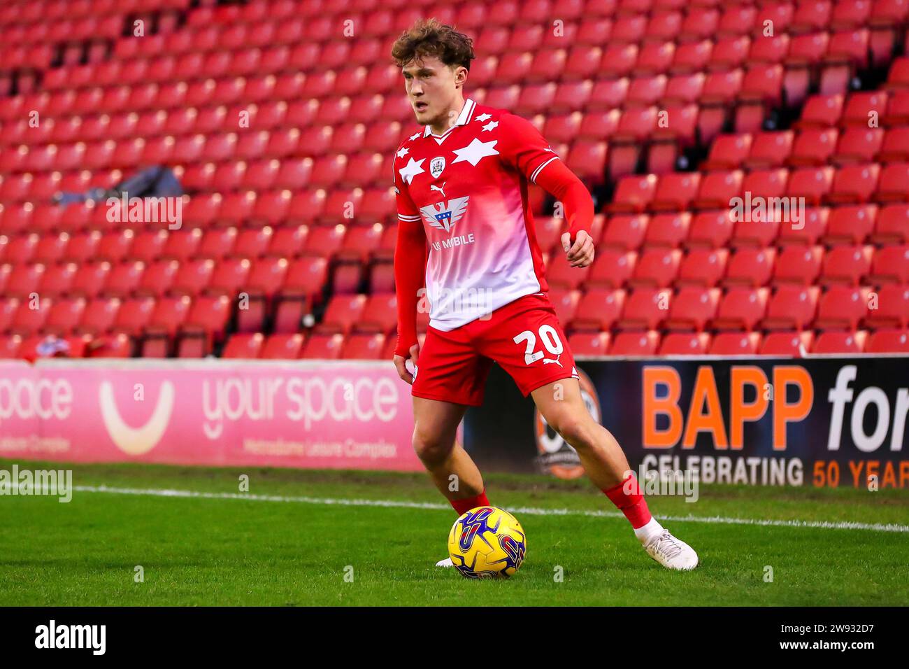 Callum Styles #20 of Barnsley during the Sky Bet League 1 match ...