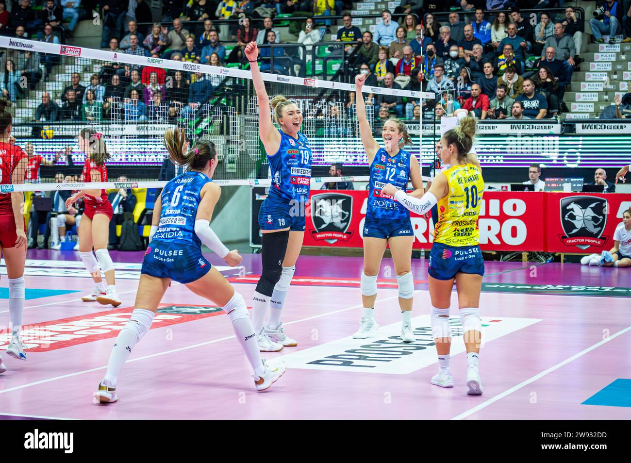 Treviso, Treviso, Italy. 23rd Dec, 2023. Sarah Fahr of Prosecco Doc ...