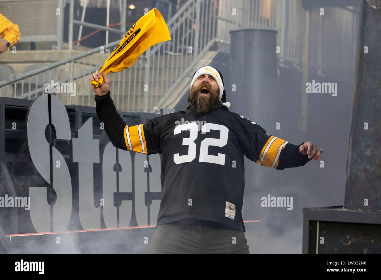 Former Pittsburgh Steelers legend Brett Keisel waves a Terrible Towel ...