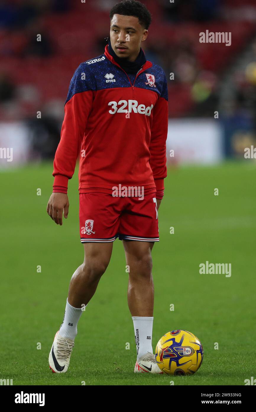 Samuel Silvera of Middlesbrough warms up during the Sky Bet ...