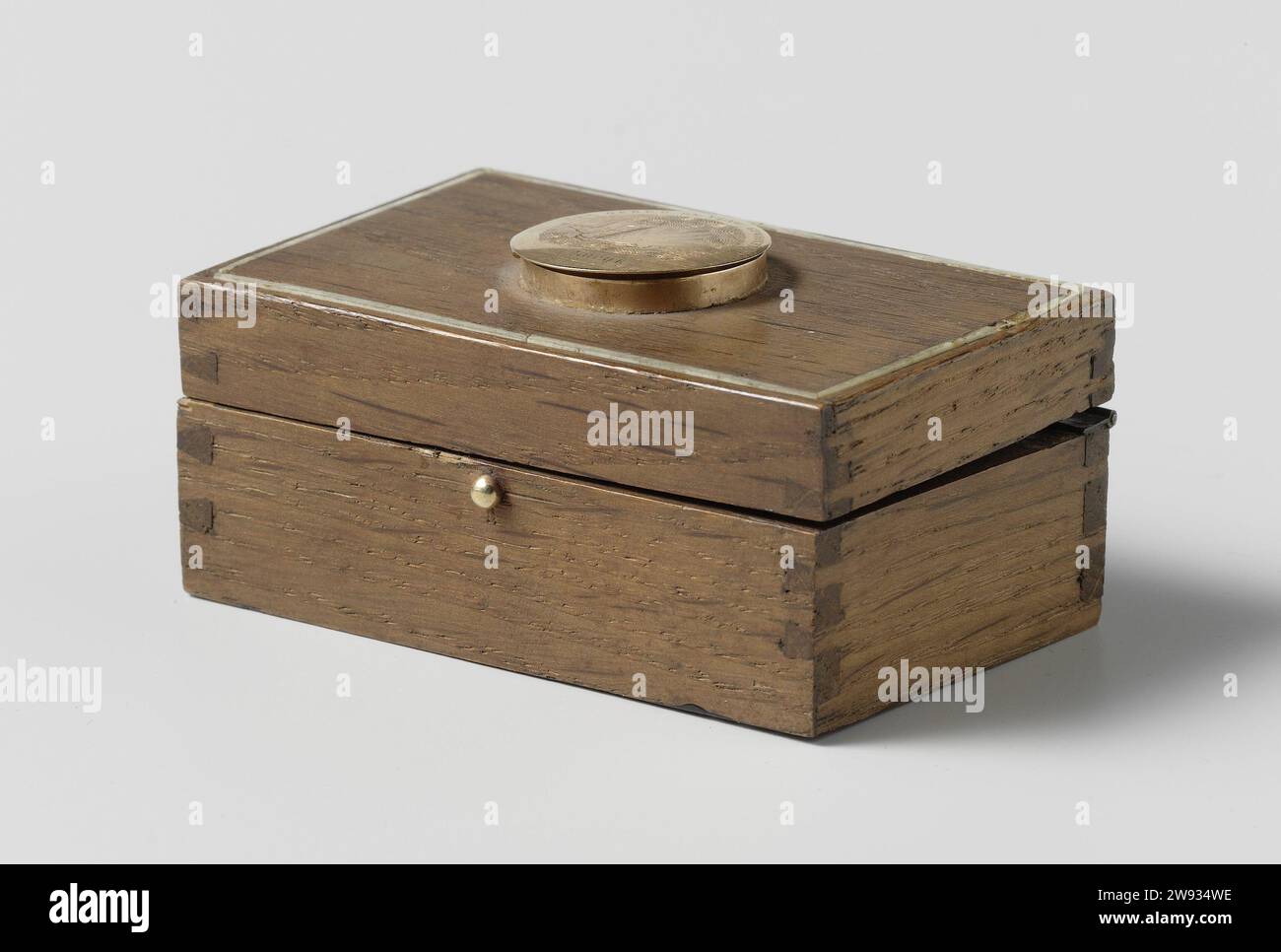 Oak box with mementos of Jan van Speijk, Lelue, after 1831 - before ...