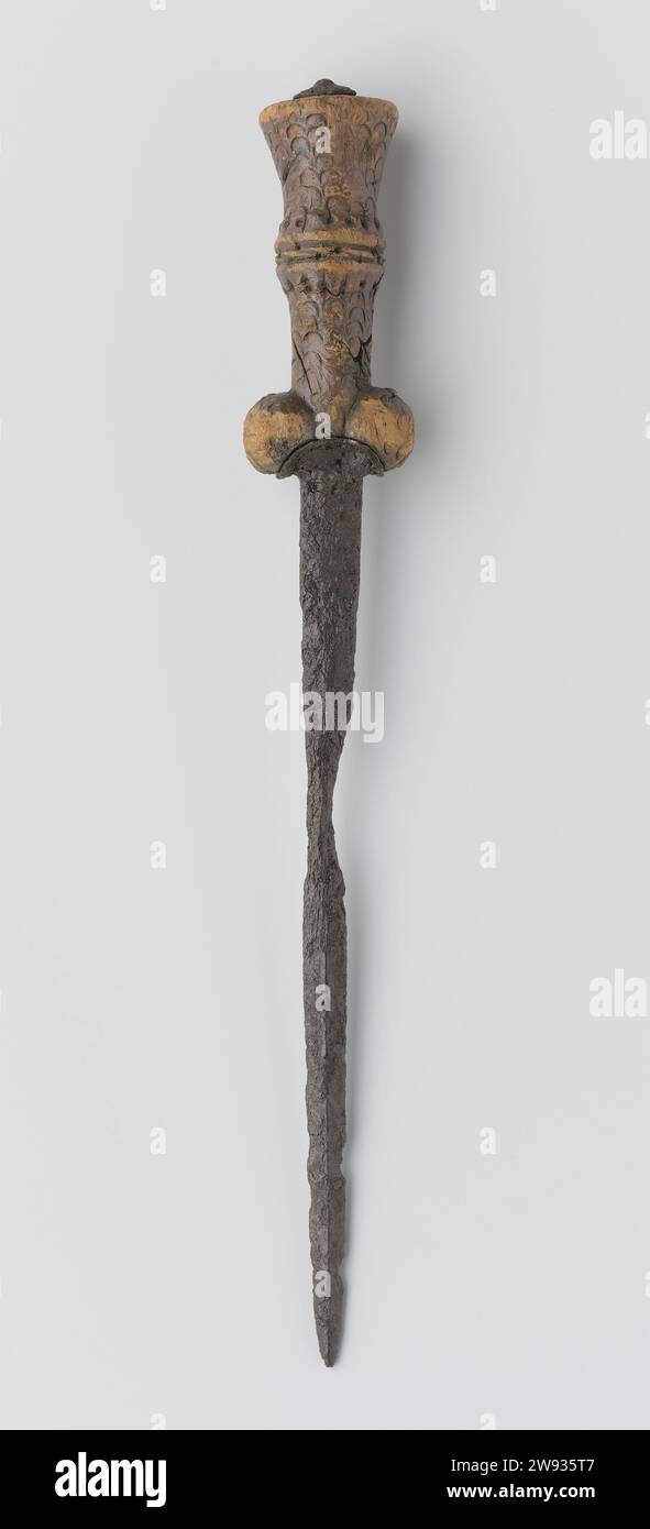 Two daggers hi-res stock photography and images - Alamy