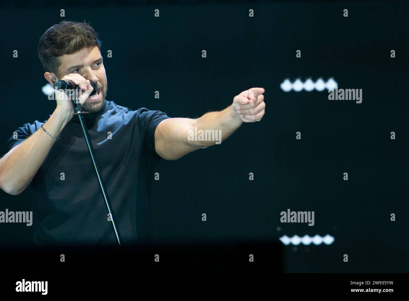 Spanish singer pablo alboran performs during his tour la cu4rta hi-res ...
