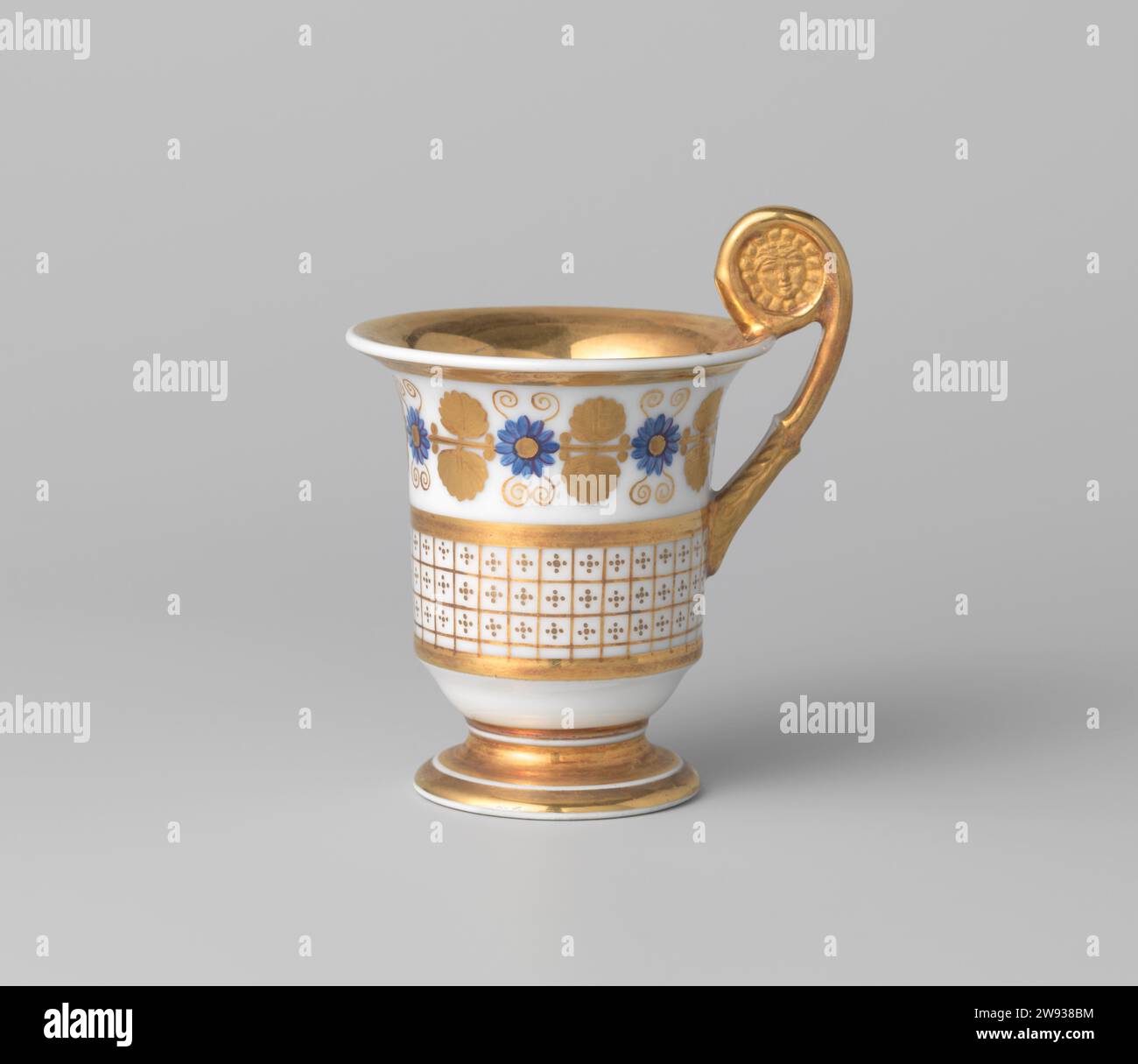 Cup with a floral scroll and grid pattern, anonymous, c. 1820 Porcelain ...